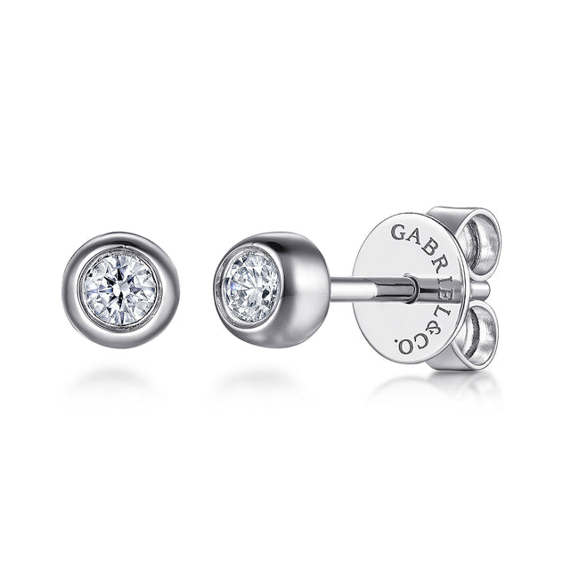 14K White Gold Diamond Bezel Set Stud Earrings – Stiles Jewelers